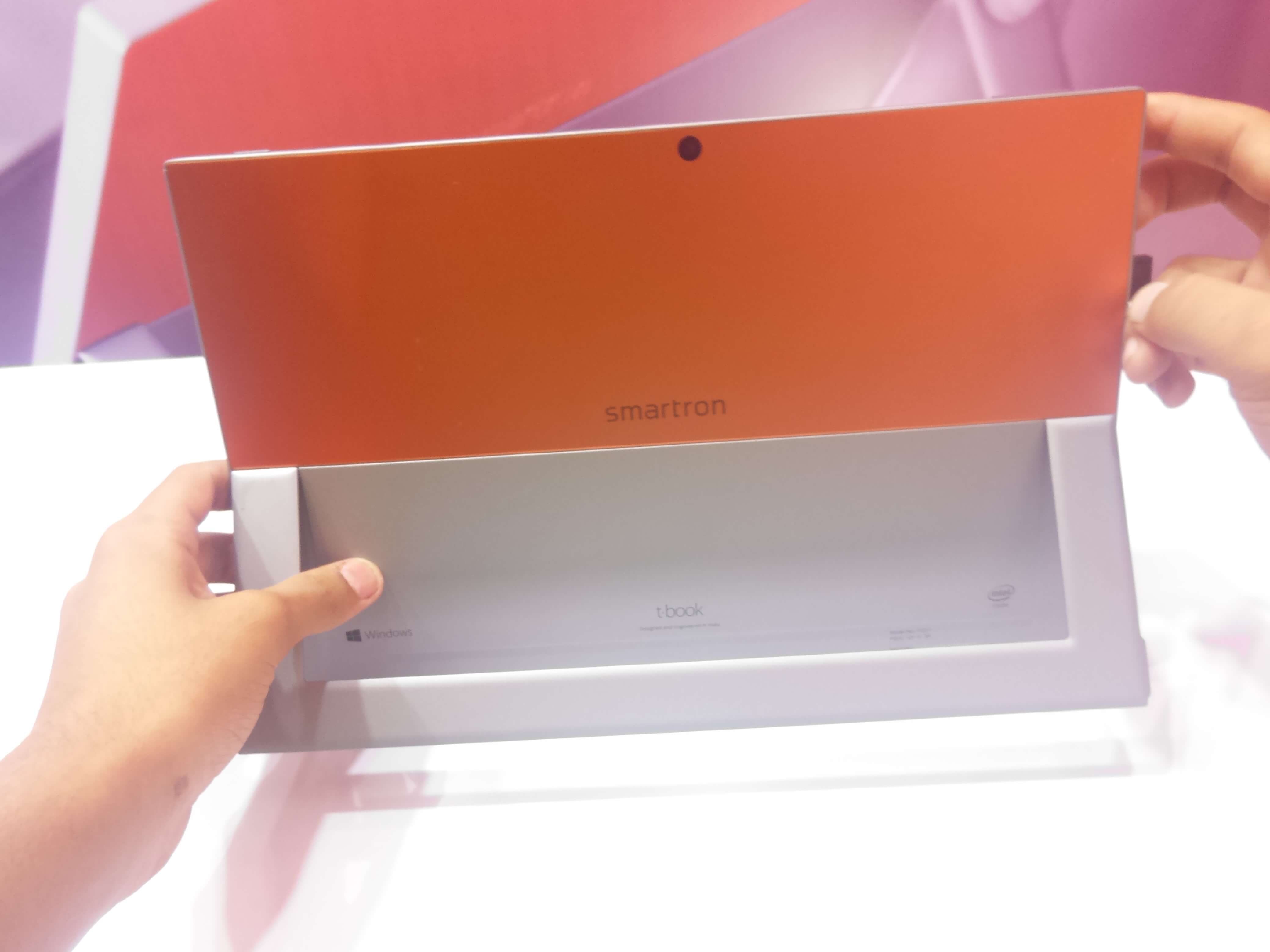 Smartron tBook Tablet Hands-On & First Impressions